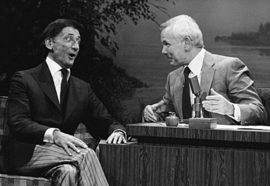 Awkward Moments in Entertainment History: Johnny Carson vs. Charlie ...